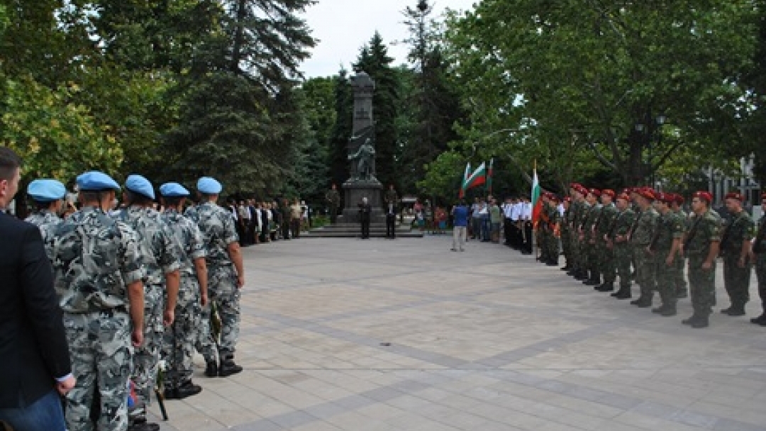 Шествие и тържествена церемония се проведоха в Русе на 6 септември ...