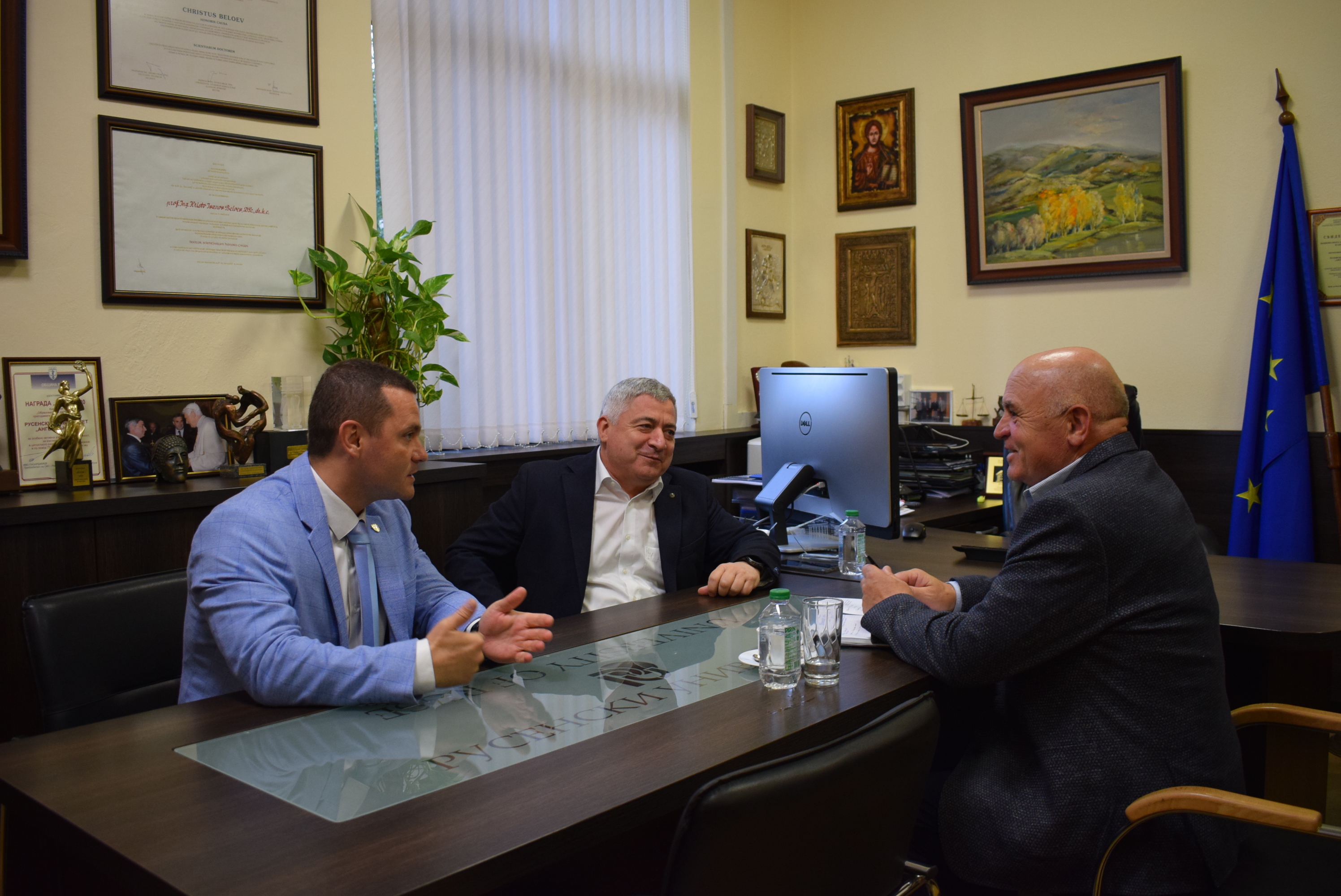 Mayor Pencho Milkov met Ivan Paslar the Chairman of the Taraclia ...