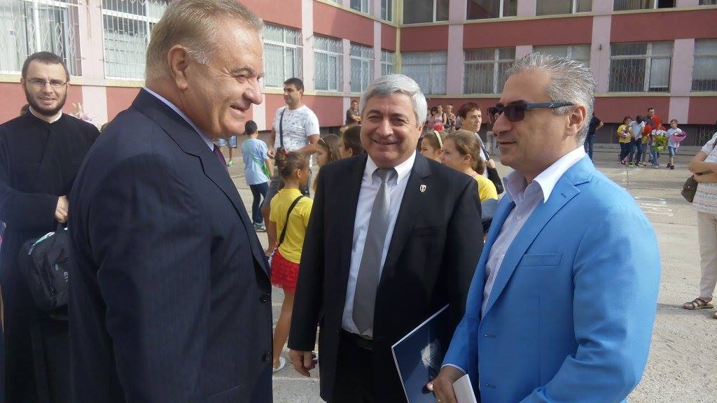 Кметът Пламен Стоилов откри новата учебна година в АГ "Гео Милев ...